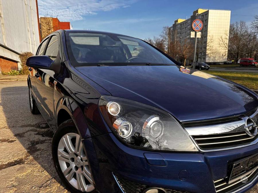 Zils Opel Astra 2009 Kauņa, ar dzinēja tilpumu 1.60 L un nobraukumu 140 tūkst. km par 4200 €, foto 9 vietnē AUTOMOTO.COM.LV