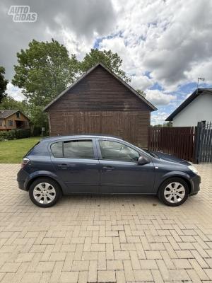 Zils Opel Astra 2009 Marijampole, ar dzinēja tilpumu 1.70 L un nobraukumu 206 tūkst. km par 950 €, foto 5 vietnē AUTOMOTO.COM.LV