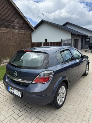 Zils Opel Astra 2009 Marijampole, ar dzinēja tilpumu 1.70 L un nobraukumu 206 tūkst. km par 950 €, foto 6 vietnē AUTOMOTO.COM.LV