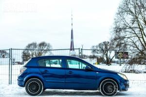 Zils Opel Astra 2009 Rīga, ar dzinēja tilpumu 1.30 L un nobraukumu 358 tūkst. km par 2290 €, foto 6 vietnē AUTOMOTO.COM.LV