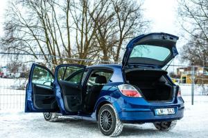 Zils Opel Astra 2009 Rīga, ar dzinēja tilpumu 1.30 L un nobraukumu 358 tūkst. km par 2290 €, foto 10 vietnē AUTOMOTO.COM.LV