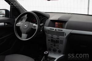 Zils Opel Astra 2009 Rīga, ar dzinēja tilpumu 1.30 L un nobraukumu 358 tūkst. km par 2290 €, foto 22 vietnē AUTOMOTO.COM.LV