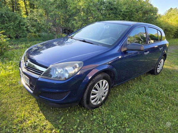 Zils Opel Astra 2009 Utena, ar dzinēja tilpumu 1.36 L un nobraukumu 192 tūkst. km par 1100 €, foto 1 vietnē AUTOMOTO.COM.LV