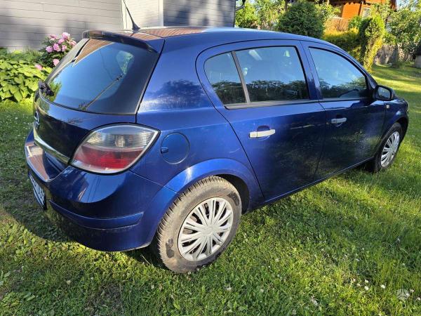 Zils Opel Astra 2009 Utena, ar dzinēja tilpumu 1.36 L un nobraukumu 192 tūkst. km par 1100 €, foto 6 vietnē AUTOMOTO.COM.LV
