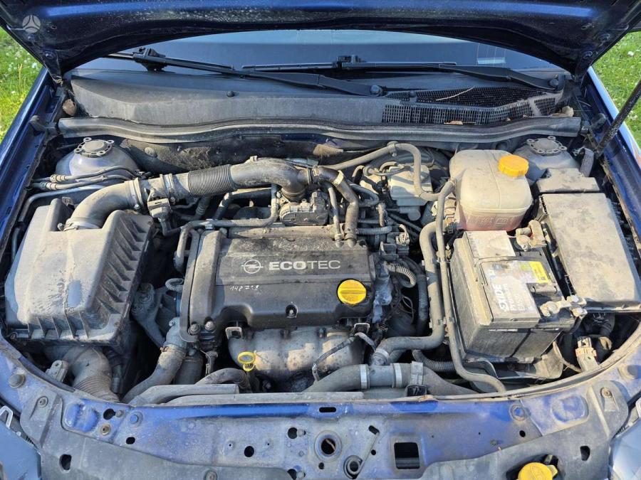 Blue Opel Astra 2009 in Utena, with an engine capacity of 1.36 L and mileage of 192 thousand km for 1100 €, photo 15 on AUTOMOTO.COM.LV