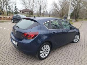 Blue Opel Astra 2010 in Vilkaviskis, with an engine capacity of 1.96 L and mileage of 320 thousand km for 2700 €, photo 3 on AUTOMOTO.COM.LV