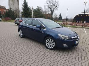 Blue Opel Astra 2010 in Vilkaviskis, with an engine capacity of 1.96 L and mileage of 320 thousand km for 2700 €, photo 7 on AUTOMOTO.COM.LV
