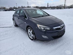 Zils Opel Astra 2010 Marijampole, ar dzinēja tilpumu 1.40 L un nobraukumu 216 tūkst. km par 2750 €, foto 2 vietnē AUTOMOTO.COM.LV