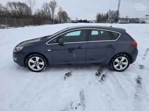 Zils Opel Astra 2010 Marijampole, ar dzinēja tilpumu 1.40 L un nobraukumu 216 tūkst. km par 2750 €, foto 5 vietnē AUTOMOTO.COM.LV