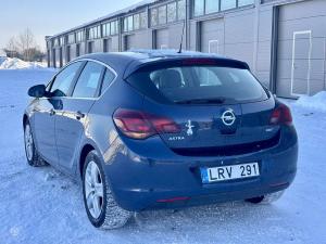Zils Opel Astra 2010 Viļņa, ar dzinēja tilpumu 1.69 L un nobraukumu 320 tūkst. km par 2100 €, foto 3 vietnē AUTOMOTO.COM.LV
