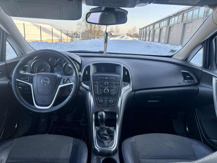 Zils Opel Astra 2010 Viļņa, ar dzinēja tilpumu 1.69 L un nobraukumu 320 tūkst. km par 2100 €, foto 8 vietnē AUTOMOTO.COM.LV