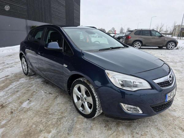 Zils Opel Astra 2010 Šauļi, ar dzinēja tilpumu 1.70 L un nobraukumu 230 tūkst. km par 2250 €, foto 5 vietnē AUTOMOTO.COM.LV