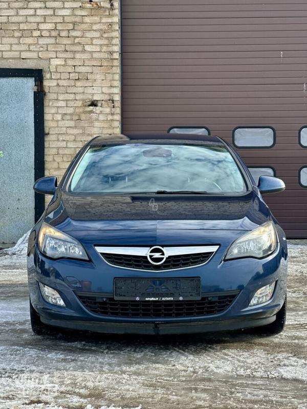 Zils Opel Astra 2010 Kretinga, ar dzinēja tilpumu 1.60 L un nobraukumu 280 tūkst. km par 4350 €, foto 2 vietnē AUTOMOTO.COM.LV