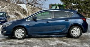 Blue Opel Astra 2010 in Kretinga, with an engine capacity of 1.60 L and mileage of 280 thousand km for 4350 €, photo 4 on AUTOMOTO.COM.LV
