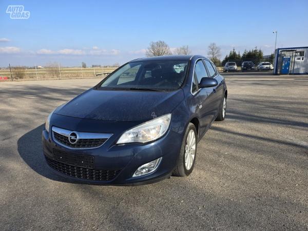 Blue Opel Astra 2010 in Marijampole, with an engine capacity of 1.60 L and mileage of 250 thousand km for 2550 €, photo 1 on AUTOMOTO.COM.LV