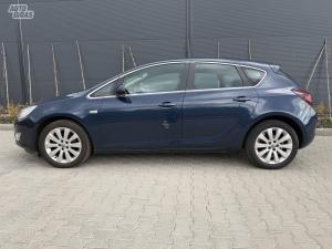 Blue Opel Astra 2010 in Vilnius, with an engine capacity of 1.40 L and mileage of 180 thousand km for 3900 €, photo 4 on AUTOMOTO.COM.LV