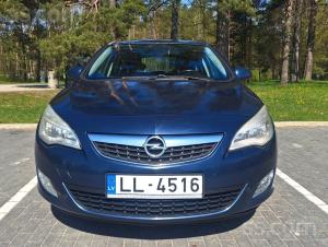 Zils Opel Astra 2010 Rīga, ar dzinēja tilpumu 1.70 L un nobraukumu 255 tūkst. km par 2850 €, foto 3 vietnē AUTOMOTO.COM.LV