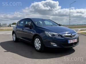 Zils Opel Astra 2010 Liepāja, ar dzinēja tilpumu 1.60 L un nobraukumu 183 tūkst. km par 4400 €, foto 4 vietnē AUTOMOTO.COM.LV