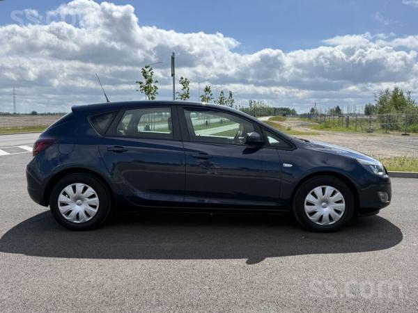 Zils Opel Astra 2010 Liepāja, ar dzinēja tilpumu 1.60 L un nobraukumu 183 tūkst. km par 4400 €, foto 6 vietnē AUTOMOTO.COM.LV