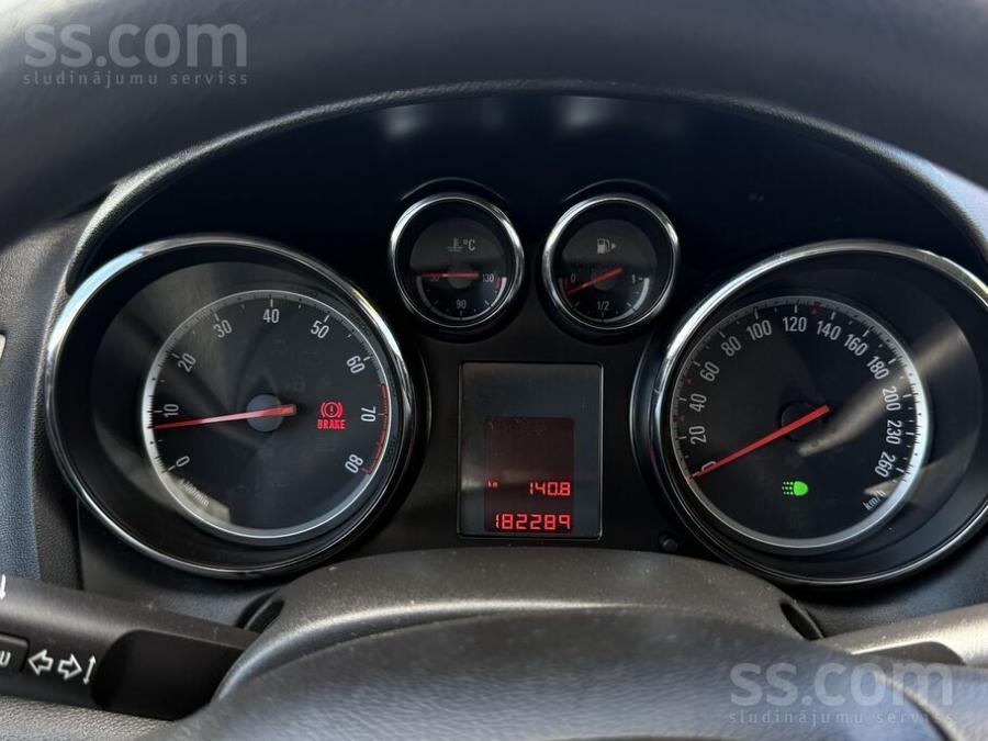 Zils Opel Astra 2010 Liepāja, ar dzinēja tilpumu 1.60 L un nobraukumu 183 tūkst. km par 4400 €, foto 19 vietnē AUTOMOTO.COM.LV