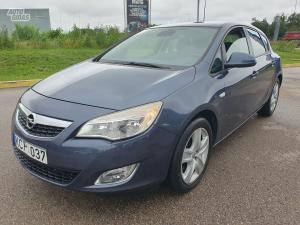 Blue Opel Astra 2010 in Kaunas, with an engine capacity of 1.70 L and mileage of 325 thousand km for 2750 €, photo  on AUTOMOTO.COM.LV