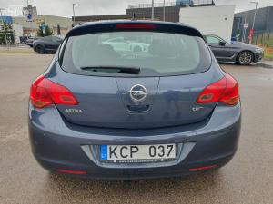 Blue Opel Astra 2010 in Kaunas, with an engine capacity of 1.70 L and mileage of 325 thousand km for 2750 €, photo 6 on AUTOMOTO.COM.LV