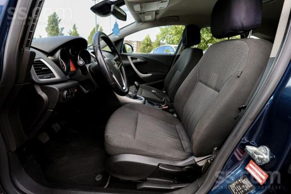 Blue Opel Astra 2010 in Jelgava, with an engine capacity of 1.60 L and mileage of 182 thousand km for 3750 €, photo 7 on AUTOMOTO.COM.LV