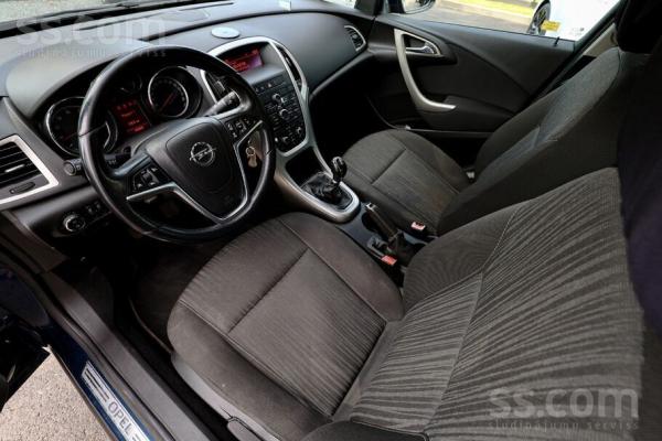 Blue Opel Astra 2010 in Jelgava, with an engine capacity of 1.60 L and mileage of 182 thousand km for 3750 €, photo 10 on AUTOMOTO.COM.LV