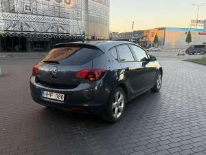 Zils Opel Astra 2010 Kauņa, ar dzinēja tilpumu 1.69 L un nobraukumu 262 tūkst. km par 1790 €, foto 4 vietnē AUTOMOTO.COM.LV