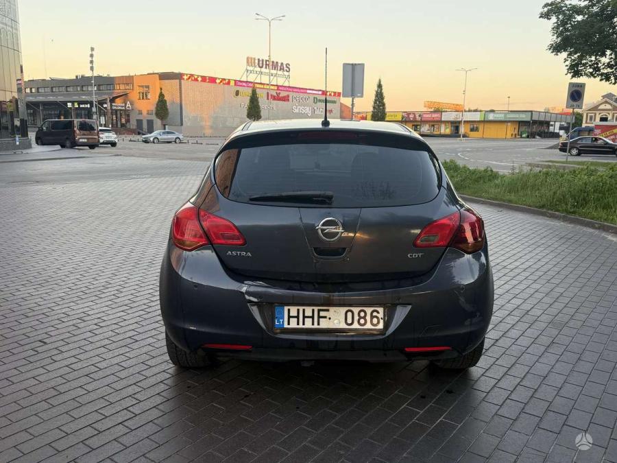 Zils Opel Astra 2010 Kauņa, ar dzinēja tilpumu 1.69 L un nobraukumu 262 tūkst. km par 1790 €, foto 6 vietnē AUTOMOTO.COM.LV