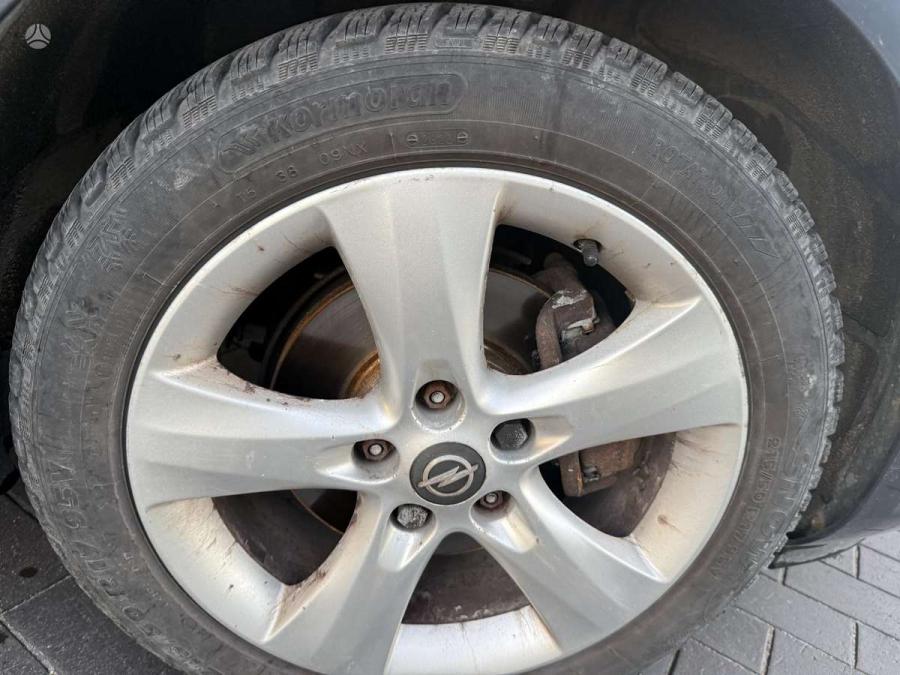 Zils Opel Astra 2010 Kauņa, ar dzinēja tilpumu 1.69 L un nobraukumu 262 tūkst. km par 1790 €, foto 20 vietnē AUTOMOTO.COM.LV