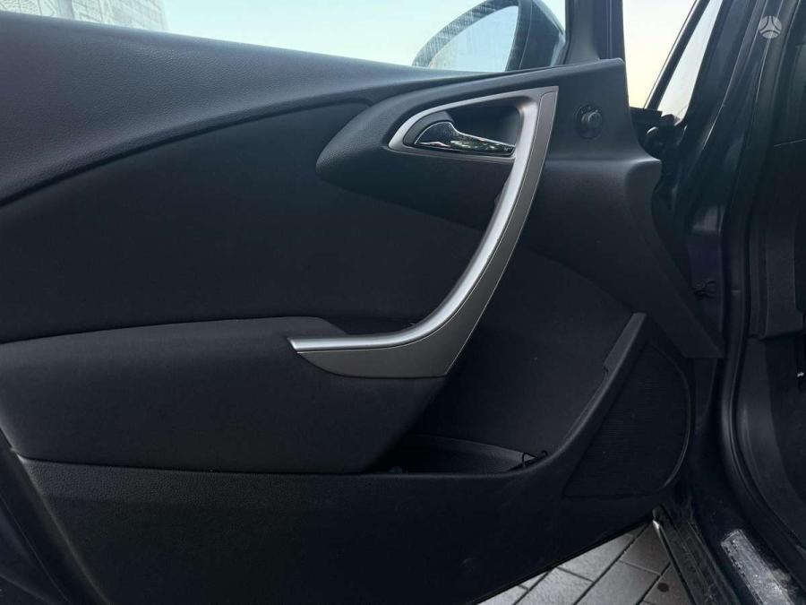 Zils Opel Astra 2010 Kauņa, ar dzinēja tilpumu 1.69 L un nobraukumu 262 tūkst. km par 1790 €, foto 22 vietnē AUTOMOTO.COM.LV