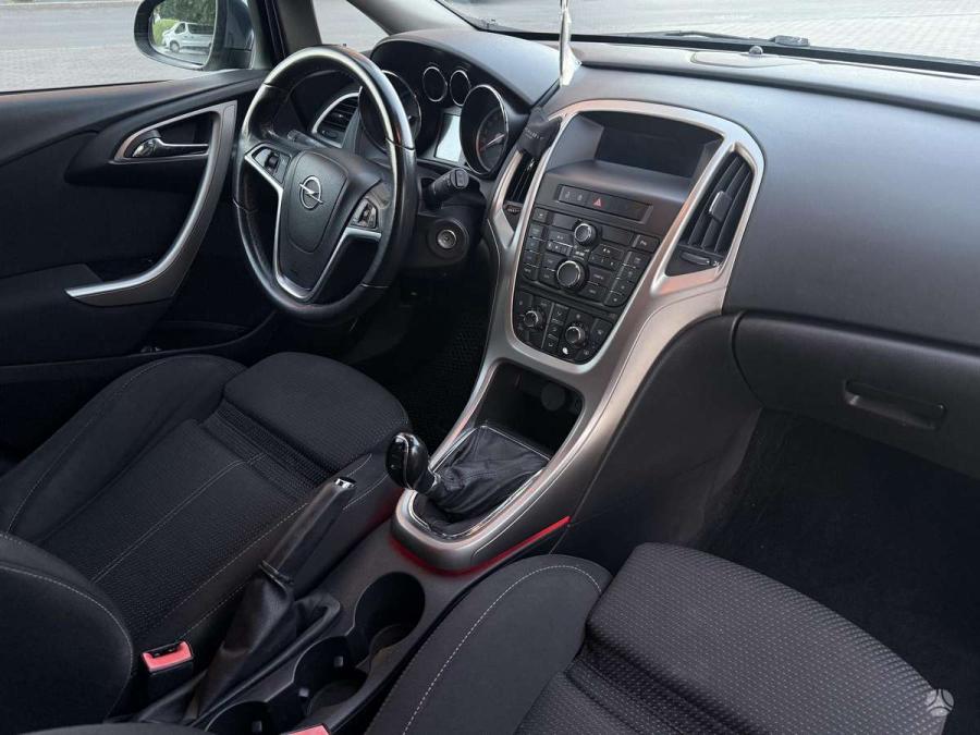 Zils Opel Astra 2010 Kauņa, ar dzinēja tilpumu 1.69 L un nobraukumu 262 tūkst. km par 1790 €, foto 24 vietnē AUTOMOTO.COM.LV