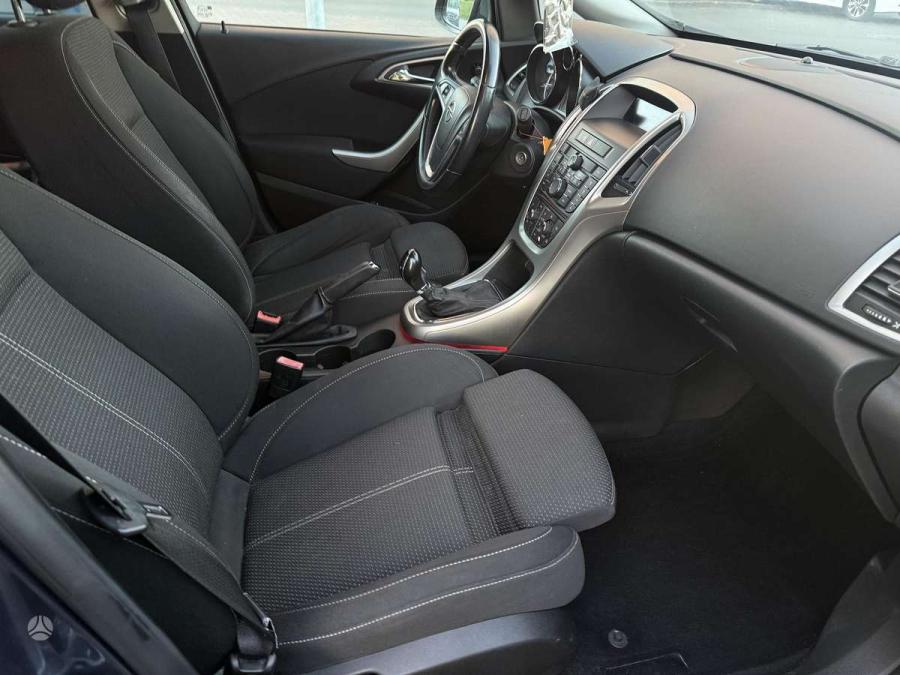 Zils Opel Astra 2010 Kauņa, ar dzinēja tilpumu 1.69 L un nobraukumu 262 tūkst. km par 1790 €, foto 25 vietnē AUTOMOTO.COM.LV