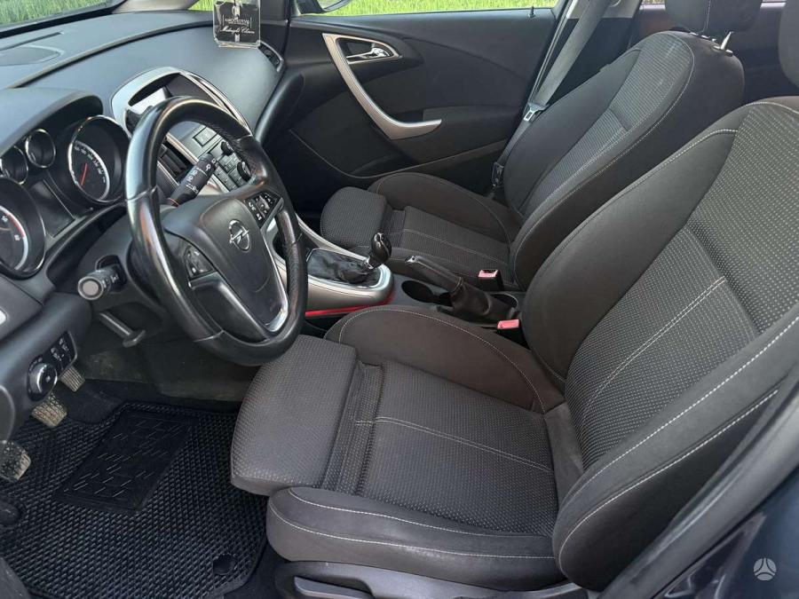 Zils Opel Astra 2010 Kauņa, ar dzinēja tilpumu 1.69 L un nobraukumu 262 tūkst. km par 1790 €, foto 26 vietnē AUTOMOTO.COM.LV