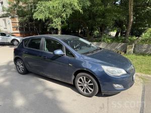 Zils Opel Astra 2010 Rīga, ar dzinēja tilpumu 1.70 L un nobraukumu 206 tūkst. km par 3100 €, foto 3 vietnē AUTOMOTO.COM.LV
