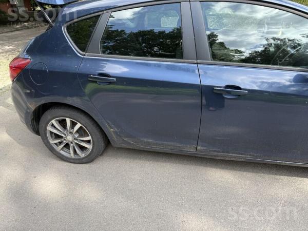 Zils Opel Astra 2010 Rīga, ar dzinēja tilpumu 1.70 L un nobraukumu 206 tūkst. km par 3100 €, foto 4 vietnē AUTOMOTO.COM.LV