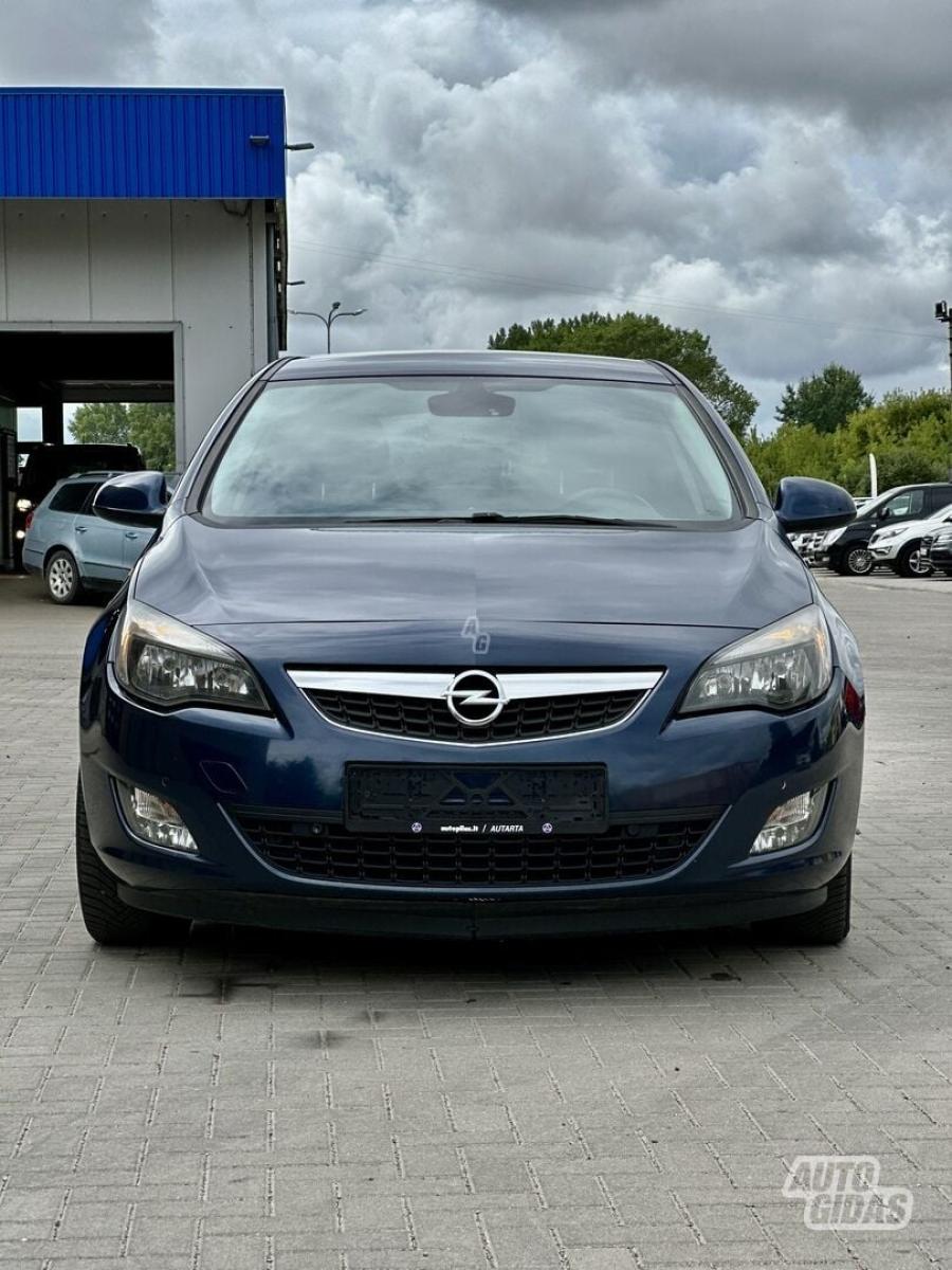 Zils Opel Astra 2010 Kretinga, ar dzinēja tilpumu 1.60 L un nobraukumu 280 tūkst. km par 4000 €, foto 3 vietnē AUTOMOTO.COM.LV