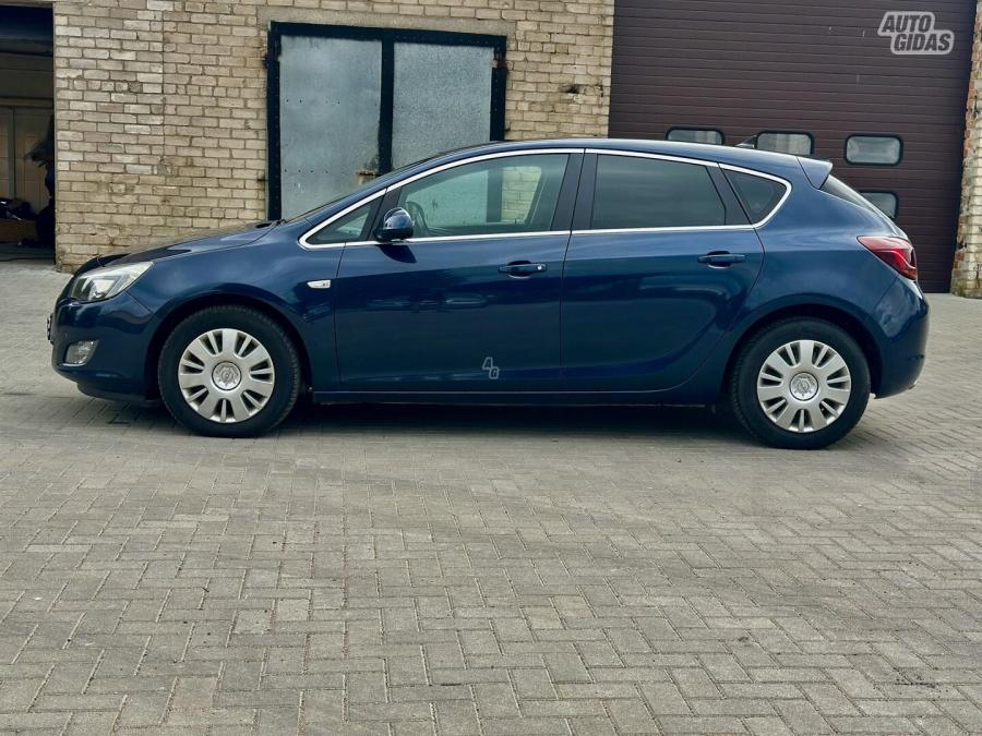 Zils Opel Astra 2010 Kretinga, ar dzinēja tilpumu 1.60 L un nobraukumu 280 tūkst. km par 4000 €, foto 6 vietnē AUTOMOTO.COM.LV