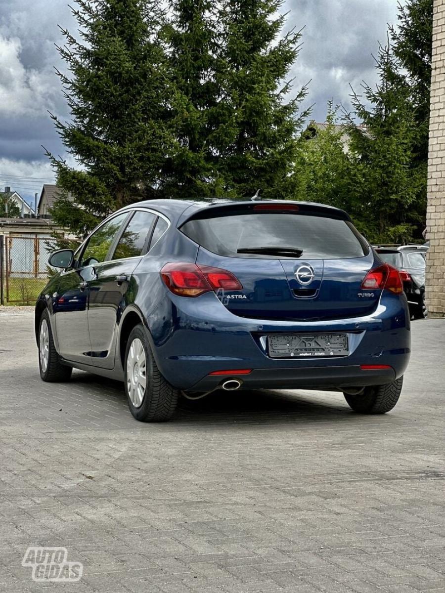 Zils Opel Astra 2010 Kretinga, ar dzinēja tilpumu 1.60 L un nobraukumu 280 tūkst. km par 4000 €, foto 7 vietnē AUTOMOTO.COM.LV