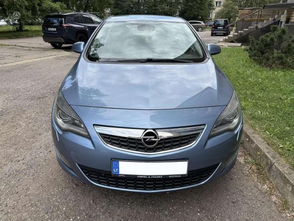 Zils Opel Astra 2010 Kauņa, ar dzinēja tilpumu 1.40 L un nobraukumu 203 tūkst. km par 2600 €, foto 1 vietnē AUTOMOTO.COM.LV