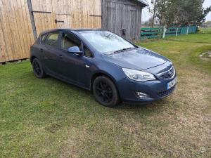 Zils Opel Astra 2010 Viļņa, ar dzinēja tilpumu 1.40 L un nobraukumu 124 tūkst. km par 1350 €, foto 3 vietnē AUTOMOTO.COM.LV