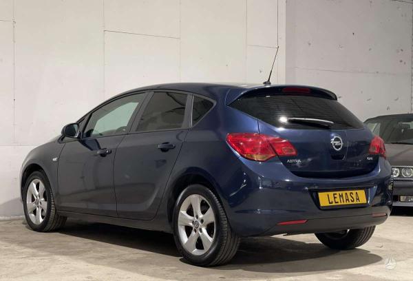 Zils Opel Astra 2010 Klaipėda, ar dzinēja tilpumu 1.69 L un nobraukumu 151 tūkst. km par 3999 €, foto 5 vietnē AUTOMOTO.COM.LV