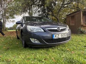 Zils Opel Astra 2010 Tukums, ar dzinēja tilpumu 1.70 L un nobraukumu 367 tūkst. km par 2000 €, foto 3 vietnē AUTOMOTO.COM.LV