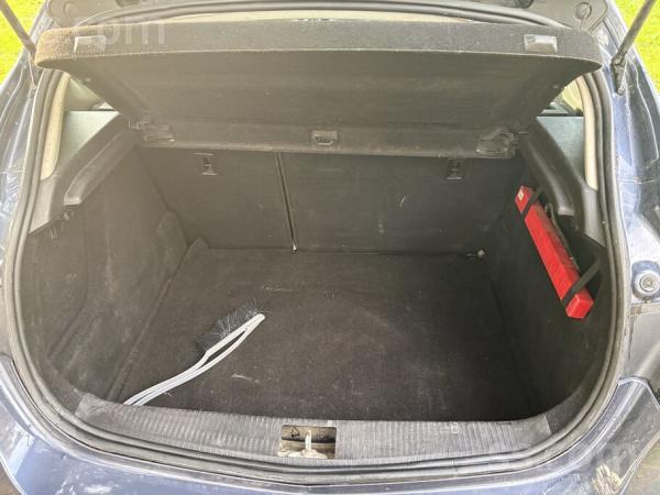 Blue Opel Astra 2010 in Tukums, with an engine capacity of 1.70 L and mileage of 367 thousand km for 2000 €, photo 9 on AUTOMOTO.COM.LV