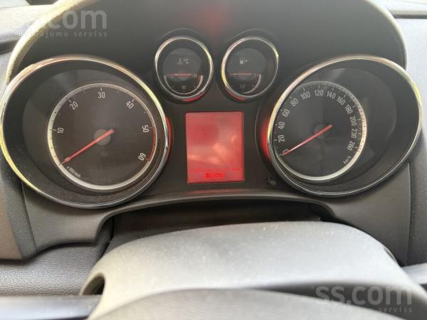 Blue Opel Astra 2010 in Tukums, with an engine capacity of 1.70 L and mileage of 367 thousand km for 2000 €, photo 10 on AUTOMOTO.COM.LV