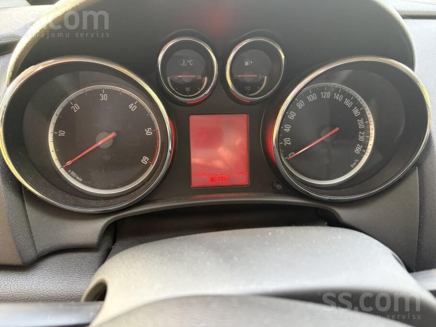 Zils Opel Astra 2010 Tukums, ar dzinēja tilpumu 1.70 L un nobraukumu 367 tūkst. km par 2000 €, foto 10 vietnē AUTOMOTO.COM.LV