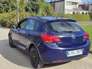 Blue Opel Astra 2011 in Vilnius, with an engine capacity of 1.30 L and mileage of 214 thousand km for 2600 €, photo 5 on AUTOMOTO.COM.LV