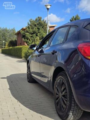 Blue Opel Astra 2011 in Vilnius, with an engine capacity of 1.30 L and mileage of 214 thousand km for 2150 €, photo 5 on AUTOMOTO.COM.LV