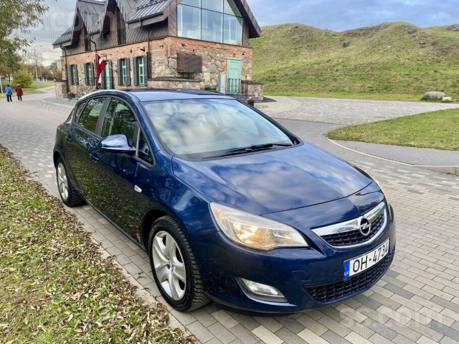 Zils Opel Astra 2011 Rēzekne, ar dzinēja tilpumu 1.70 L un nobraukumu 0 tūkst. km par 3850 €, foto 1 vietnē AUTOMOTO.COM.LV